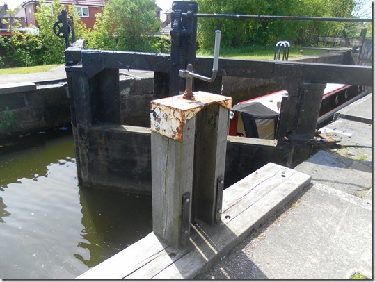 NB Serenity: Plank Lane Lift Bridge to Haigh Hall Country Park